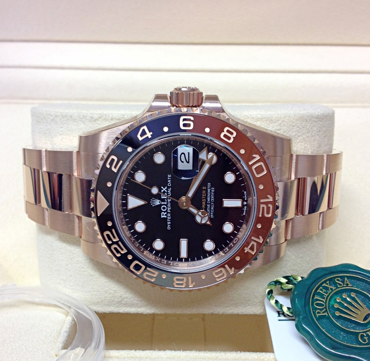 Rolex Assembled GMT master II gold everose color 126715CHNR basilea MY ...